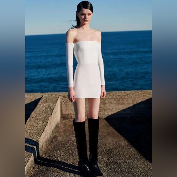 Alex Perry | Dresses | Alex Perry Caleb Stretch Crepe Off The Shoulder ...